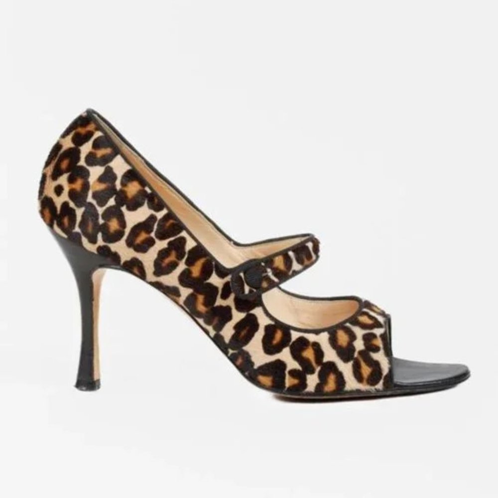Manolo Blahnik Leopard Print Pony Hair Peep Toe Pumps - Gem